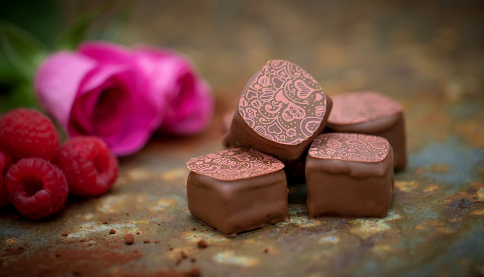 Raspberry & Rose Stick Box – Dilly's Chocolates