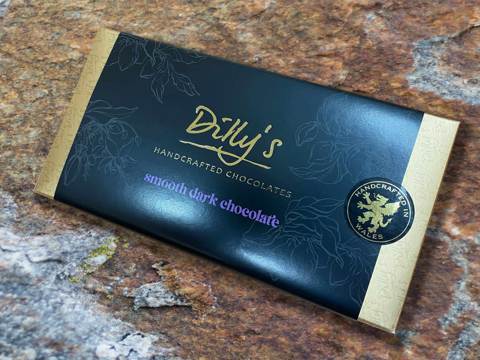 Smooth Dark Chocolate Bar – Dilly's Chocolates